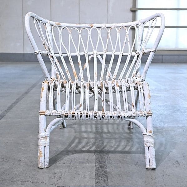 Vintage rattan lounge chair – wingback design – 2nd home
